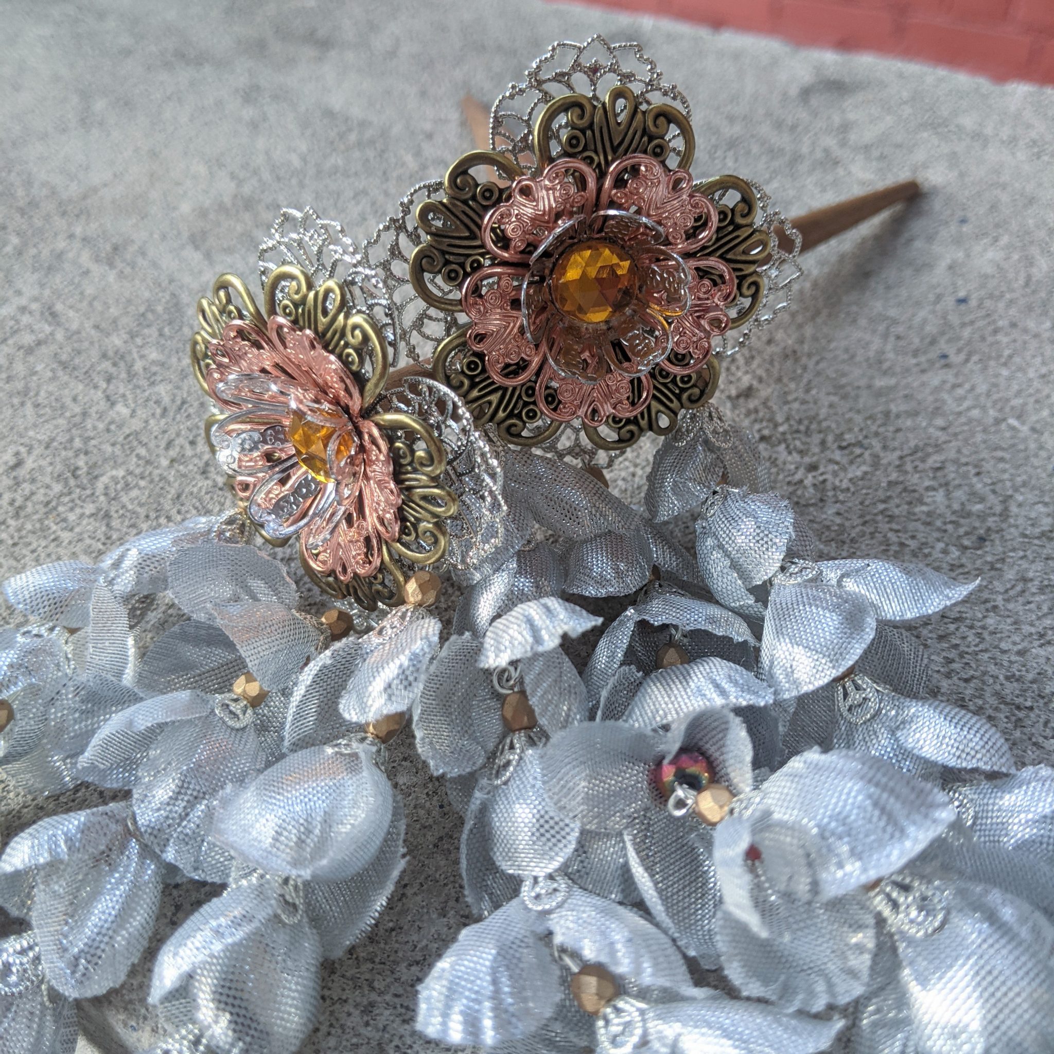 flower dangles (kanzashi-style wooden hair sticks) - A Case of Random